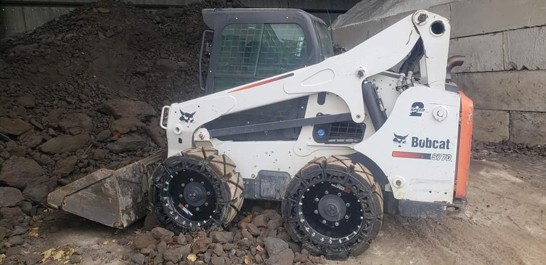 Best Bobcat Tires for Asphalt - Comfortable Ride On Tough Jobs